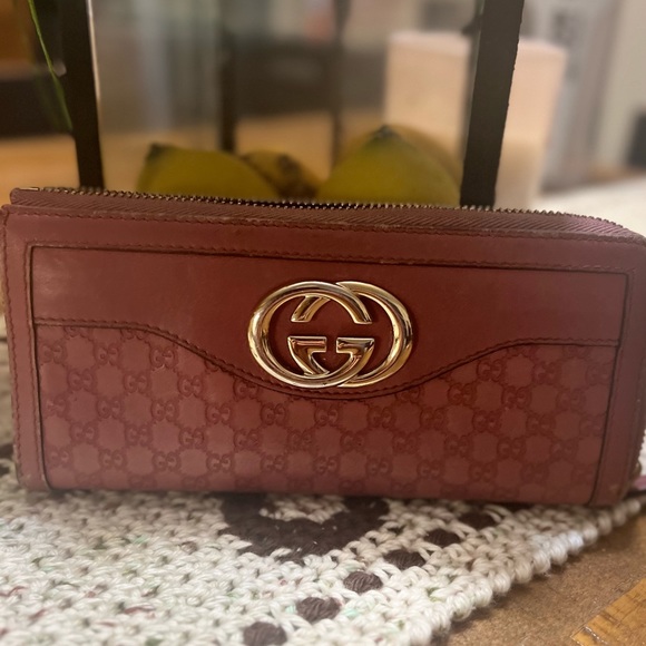 Gucci | Accessories | Authentic Gucci Wallet | Poshmark